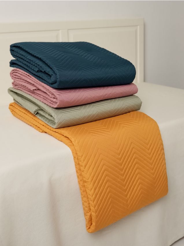 Bed cover Color amber - SINSAY - 1481J-18X