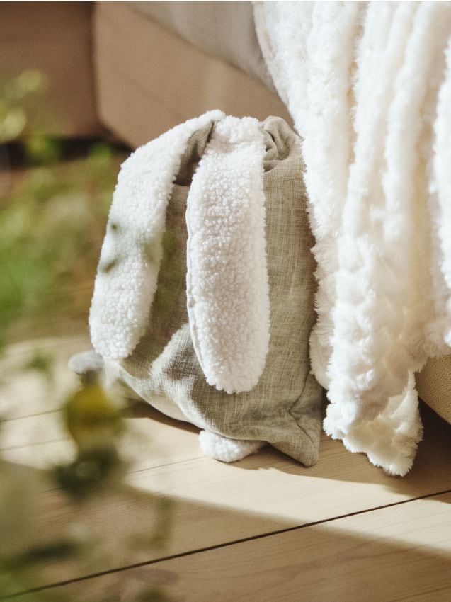 Sinsay - Ruksak vreća s motivom zeca i 3D ušima bež SS 2026 242IA-08X