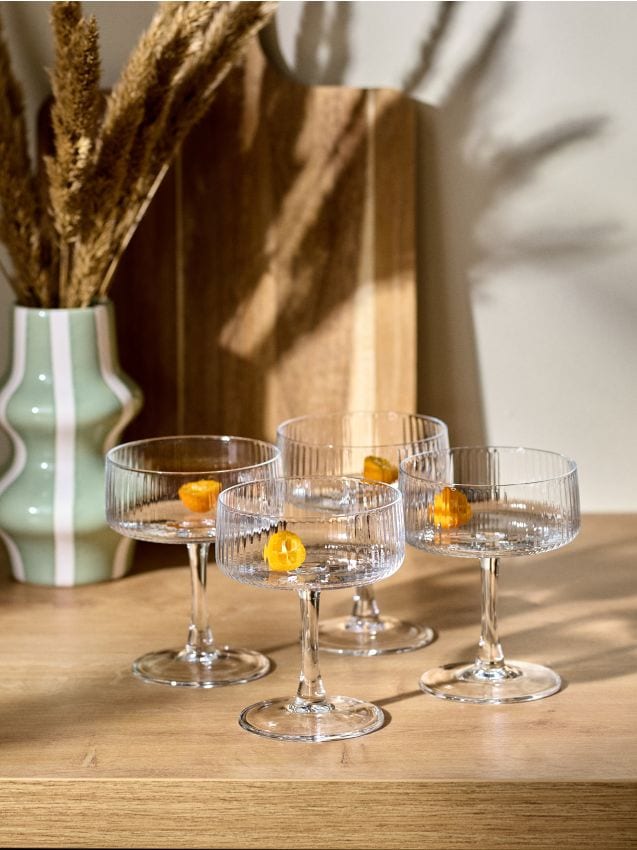 Bicchieri da cocktail rigati, set da 4 pezzi Colore bianco - SINSAY ...